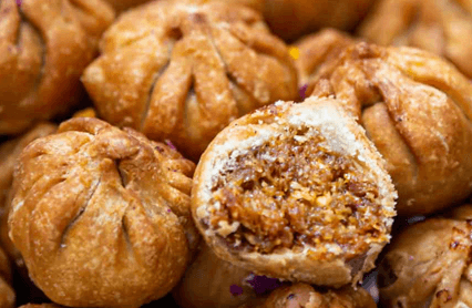Maharashtra : 5 famous Maharashtrian delicacies you must try. - Dreamz ...