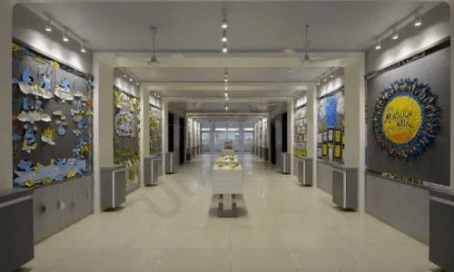 Aarti Patil : 5 The Most Amazing Qualities Of The Principal Of SVIS School.