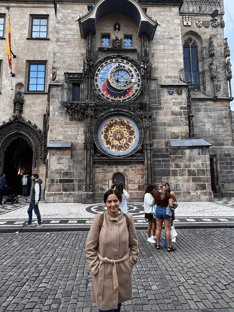 Aarti Patil : 5 The Most Amazing Qualities Of The Principal Of SVIS School.