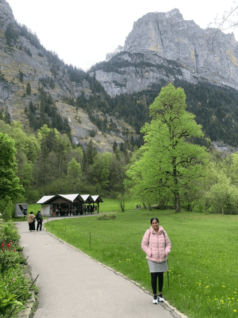 Aarti Patil : 5 The Most Amazing Qualities Of The Principal Of SVIS School.