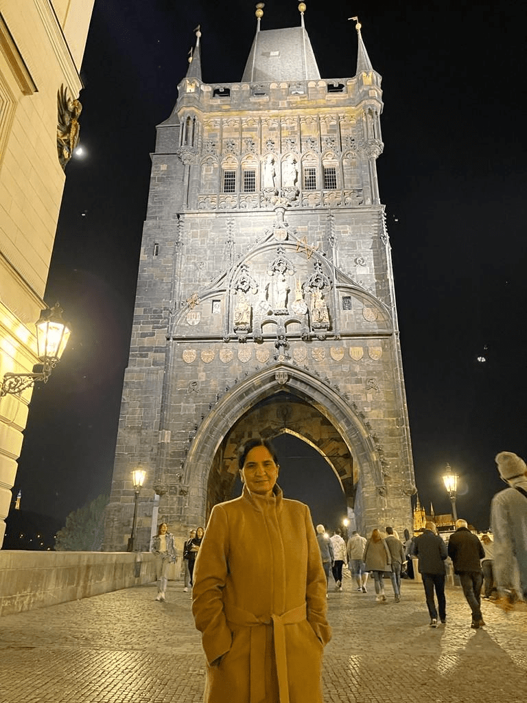 Aarti Patil : 5 The Most Amazing Qualities Of The Principal Of SVIS School.